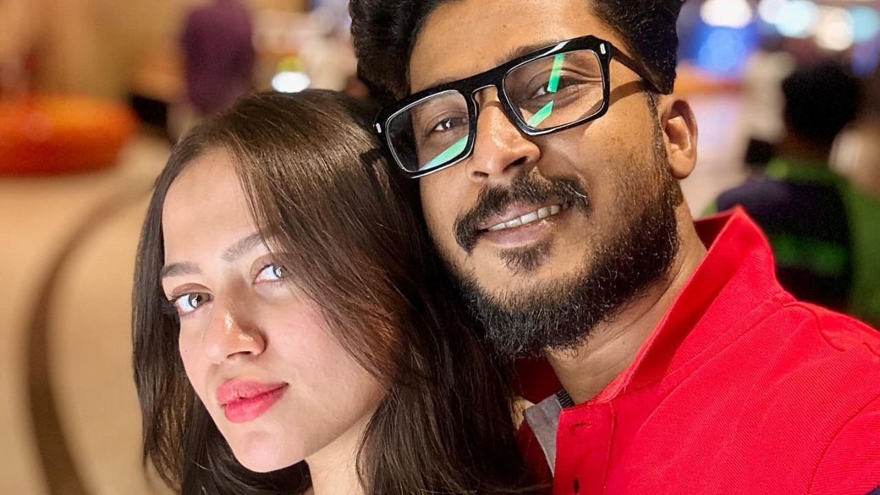 অহনার প্রথম বাড়ি! প্রেমিকের সঙ্গে হাতে হাত রেখে নতুন আস্তানায় সিরিয়ালের খলনায়িকা - Bengali ...