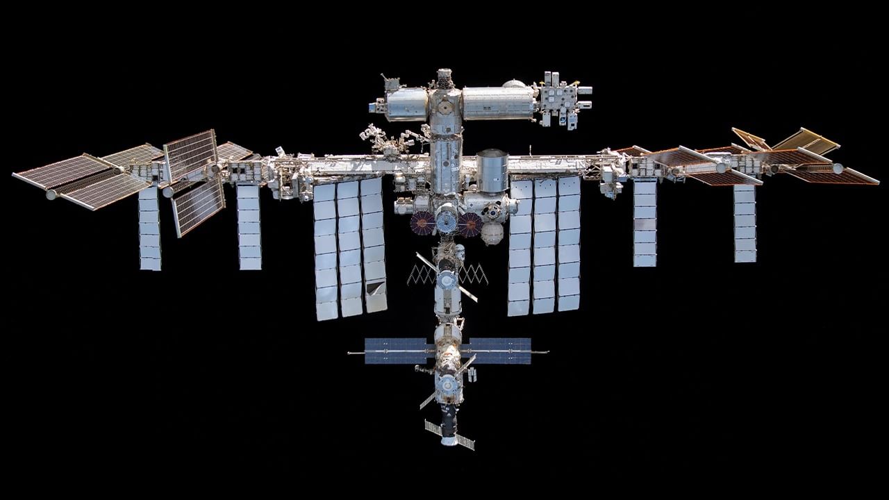 ISRO Space Station: মহাকাশে ৩ ভারতীয় পাড়ি দেওয়ার আগেই নিজস্ব মহাকাশ ...