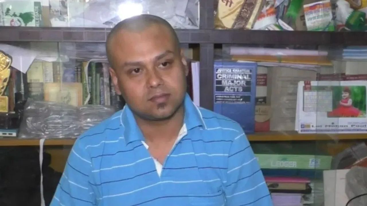 Kaustav Bagchi: মহিলা অফিসারকে পেটানোর 'হুমকি', অখিলের বিরুদ্ধে ...