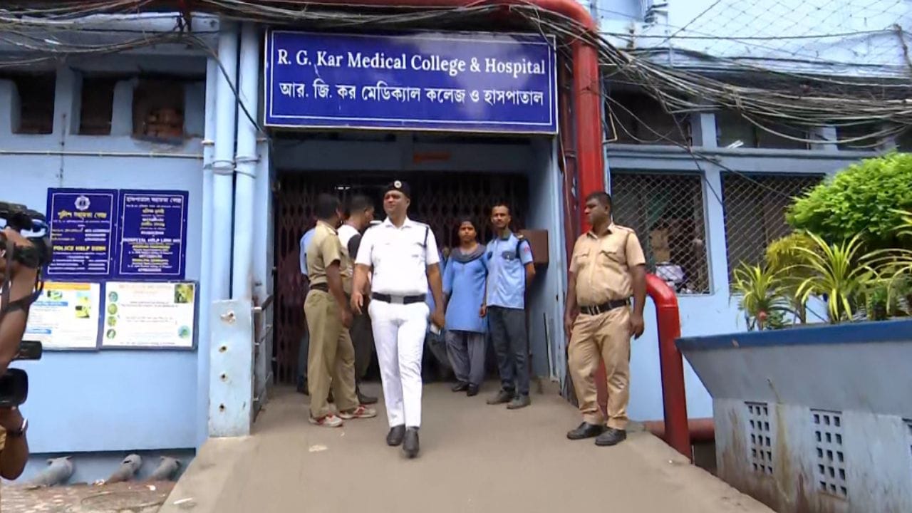 RG Kar Death: রাত ২টোয় ডিনার সেরে বিশ্রাম নিতে যান মহিলা চিকিৎসক, নাইট ...
