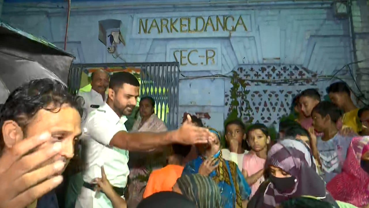 Kolkata: সকালে উদ্ধার মায়ের দেহ, এখনও খোঁজ নেই ৫ বছরের ছেলে ...