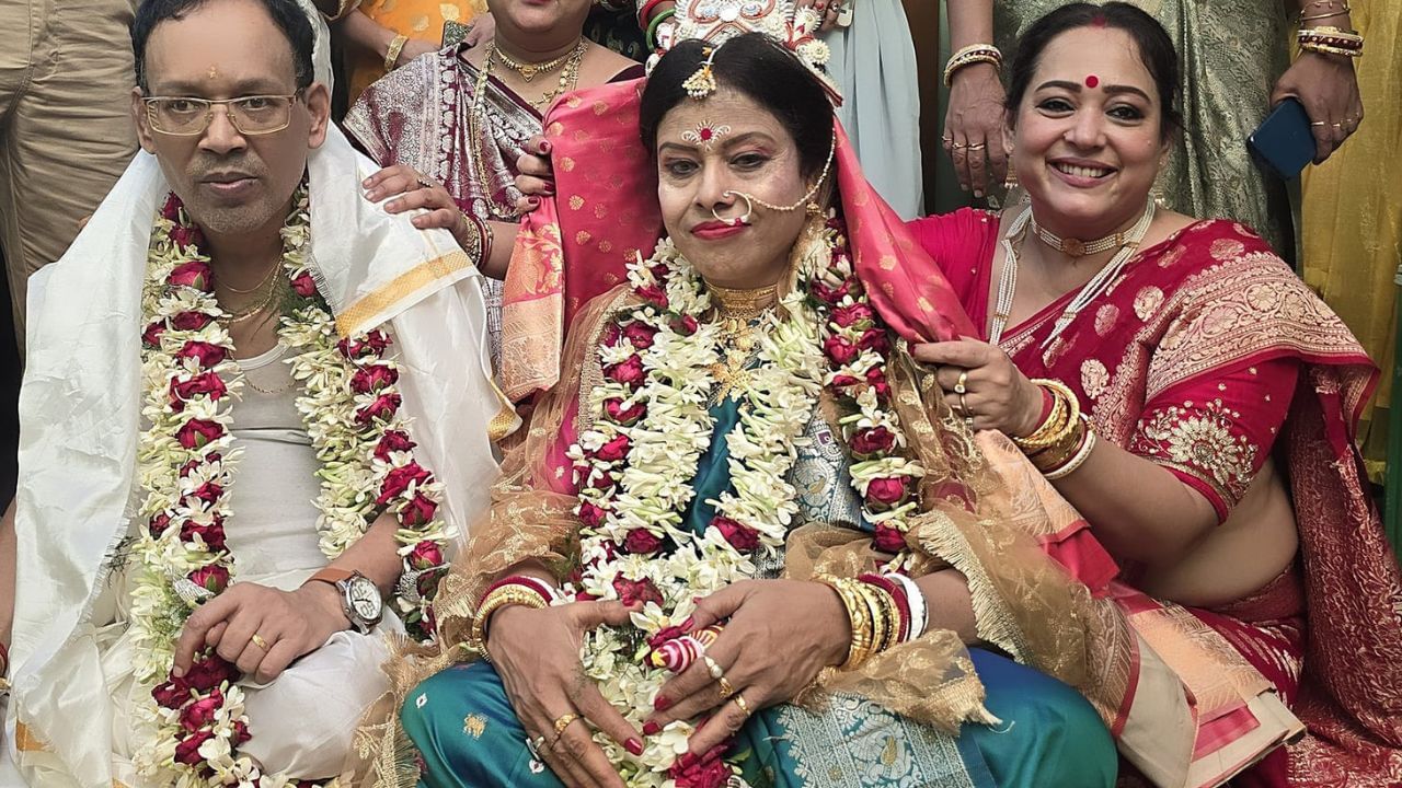 বেশি বয়সি দাদার বিয়ে দিলেন অপরাজিতা আঢ্য, সবটা জানলে তাঁর প্রতি ...
