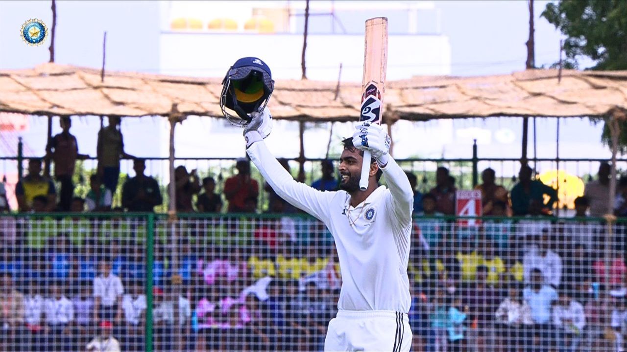 Pratham Singh: ব্যাটে বাউন্ডারির বন্যা... দলীপ ট্রফিতে গিলের বদলি প্রথম ...