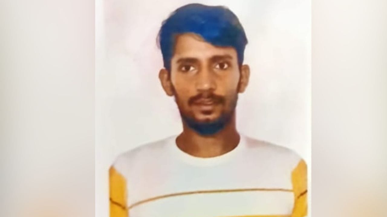 Student dead body recovered: আলিয়া বিশ্ববিদ্যালয়ে পড়ুয়ার ঝুলন্ত দেহ ...