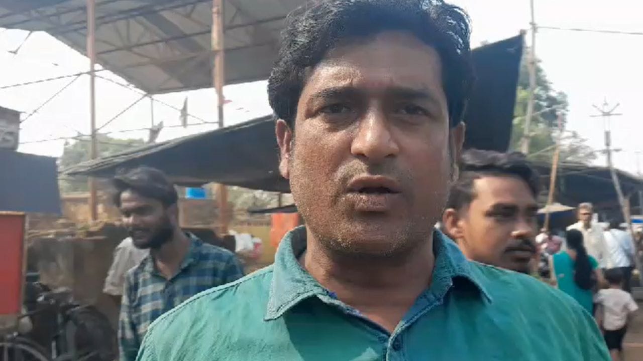 Asansol: 'ওই নেতা বলে তো সবার সামনে আমার গায়ে হাত দিয়ে...', ব্যবসায়ীর সঙ্গেই এ কী করলেন ...