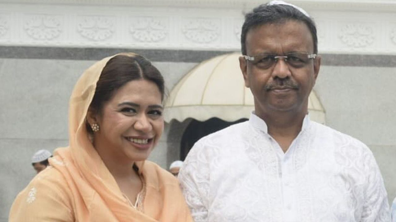 Firhad Hakim: 'বাবা উর্দুতে বলতে গিয়ে গুলিয়ে ফেলেছেন', এবার ব্যাটন ধরলেন ববি কন্যা ...