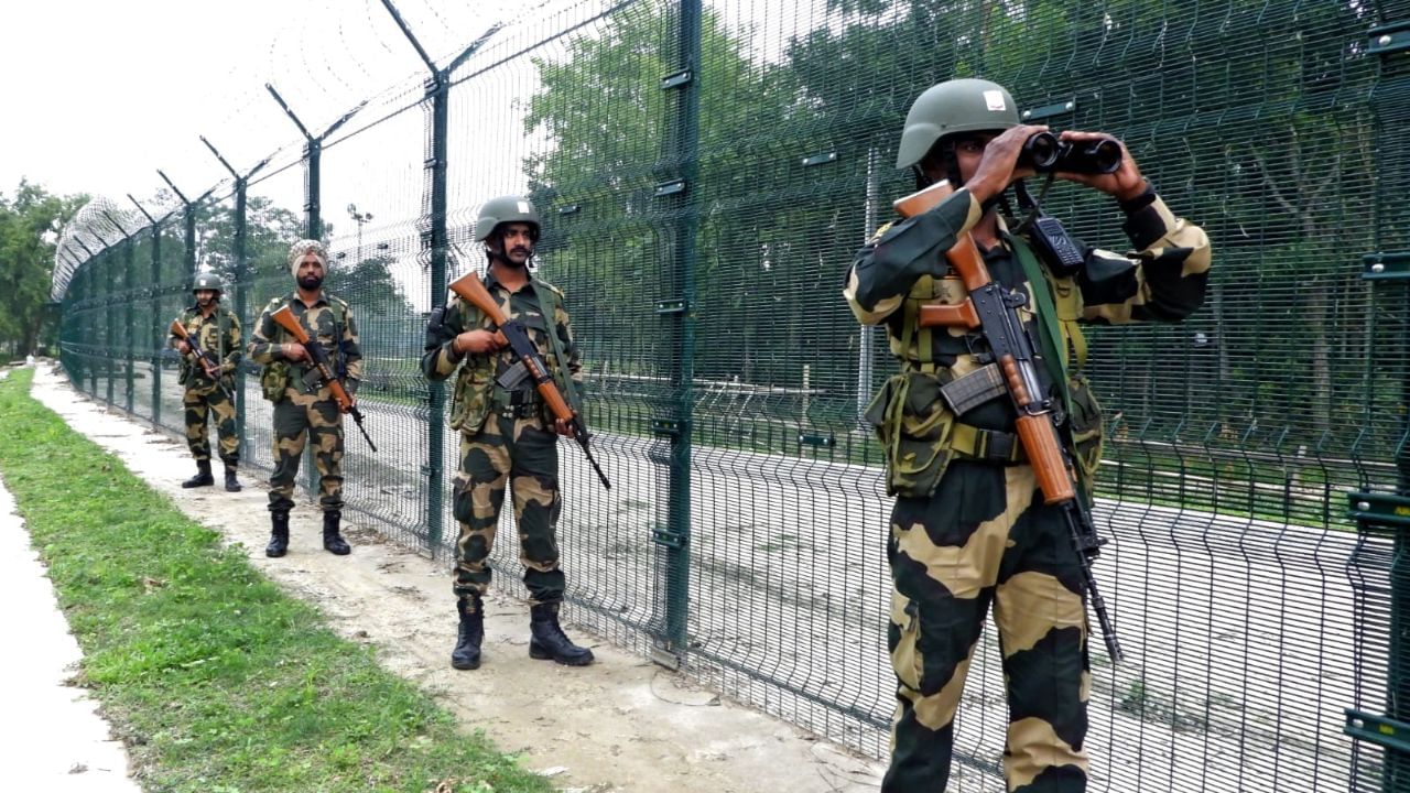 Gaighata: বৈঠক সেরে ফেলল BSF, জানিয়ে দেওয়া হল সীমান্তে কী হবে ...