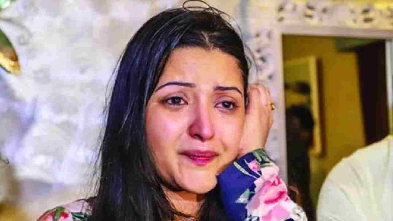 বাংলাদেশে বড় সঙ্কটে পরীমণি, কোন পরিস্থিতির মুখোমুখি নায়িকা ...