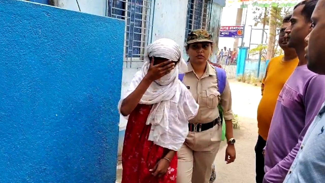 Budge Budge: কেউ নাইটি পরে কেউ আবার চুড়িদার..., এলাকার এই প্রভাবশালীর শ্যালিকাই কি না দেহব্যবসা ...