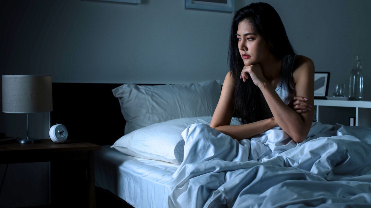 Late Night Sleep: দিন দিন মোটা হচ্ছেন, রাতে এই কাজ করেন? কোন ভয়ঙ্কর ...