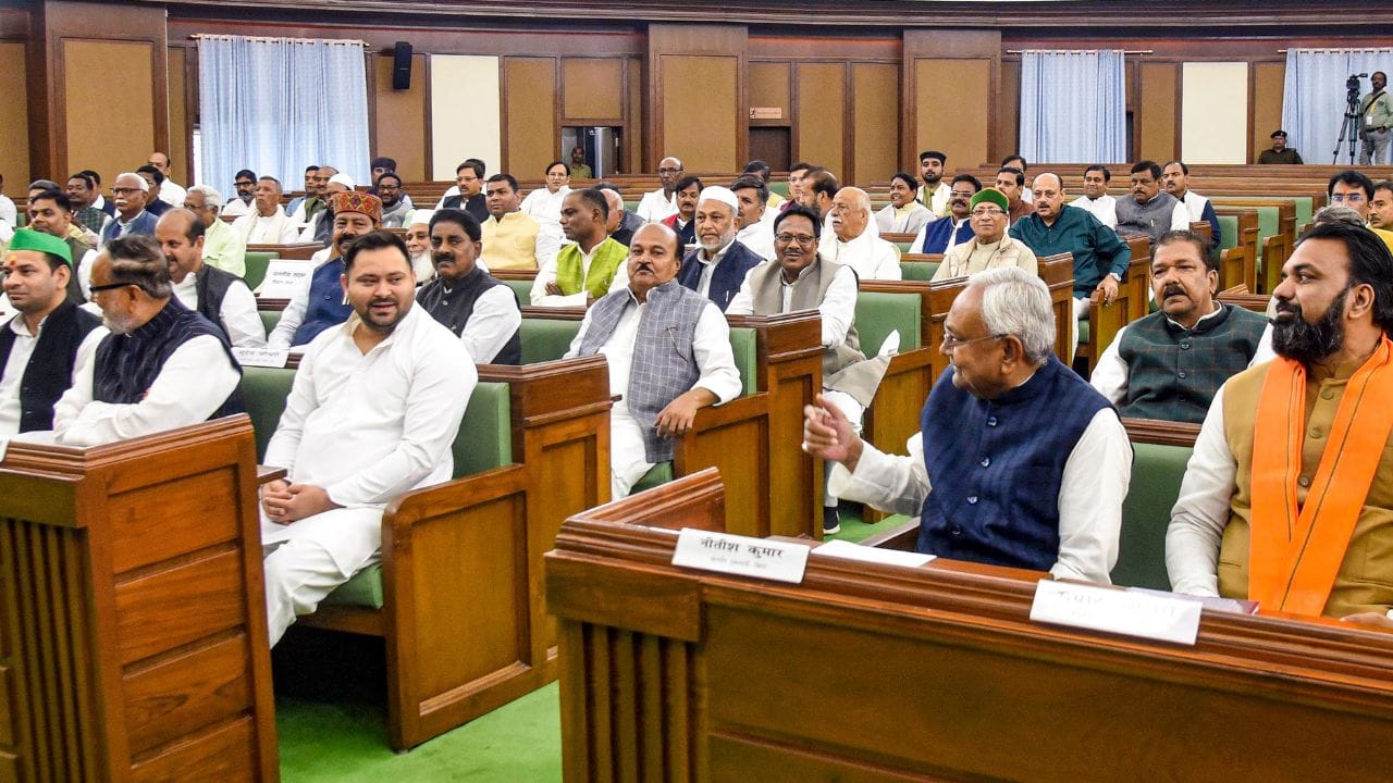 Bihar: 'আমার বাবা বনাম তোমার বাবা', উত্তপ্ত বিহার বিধানসভা - Bengali ...