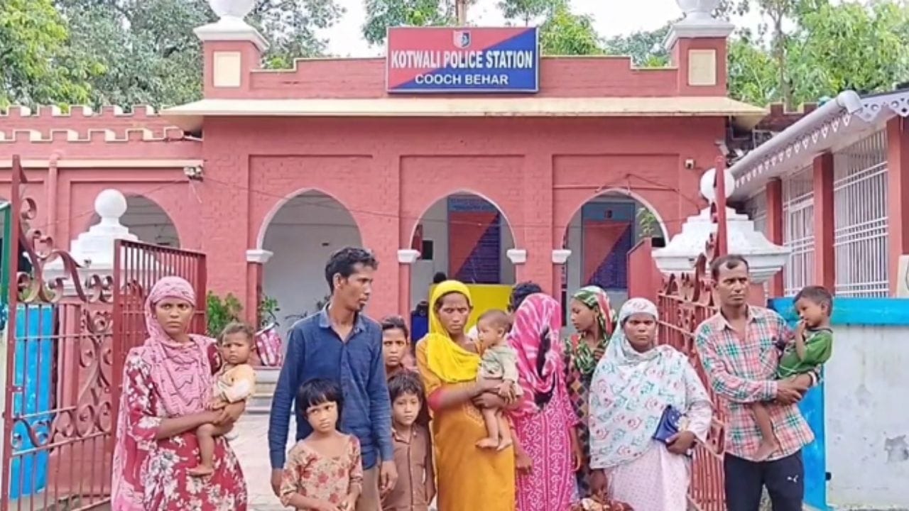 Cooch Behar: ১৫ বছর পর কী এমন হল? হঠাৎ করেই বাংলাদেশে ফিরতে চেয়ে ...