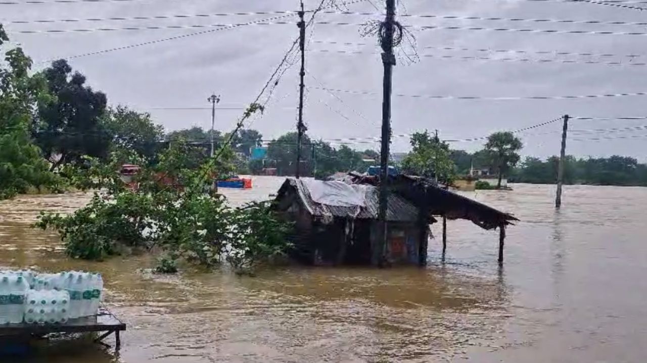 Bankura: ফুঁসছে একের পর এক নদী, বর্ষা ঢুকতেই জলের তলায় একাধিক সেতু - Bengali News | Bankura ...