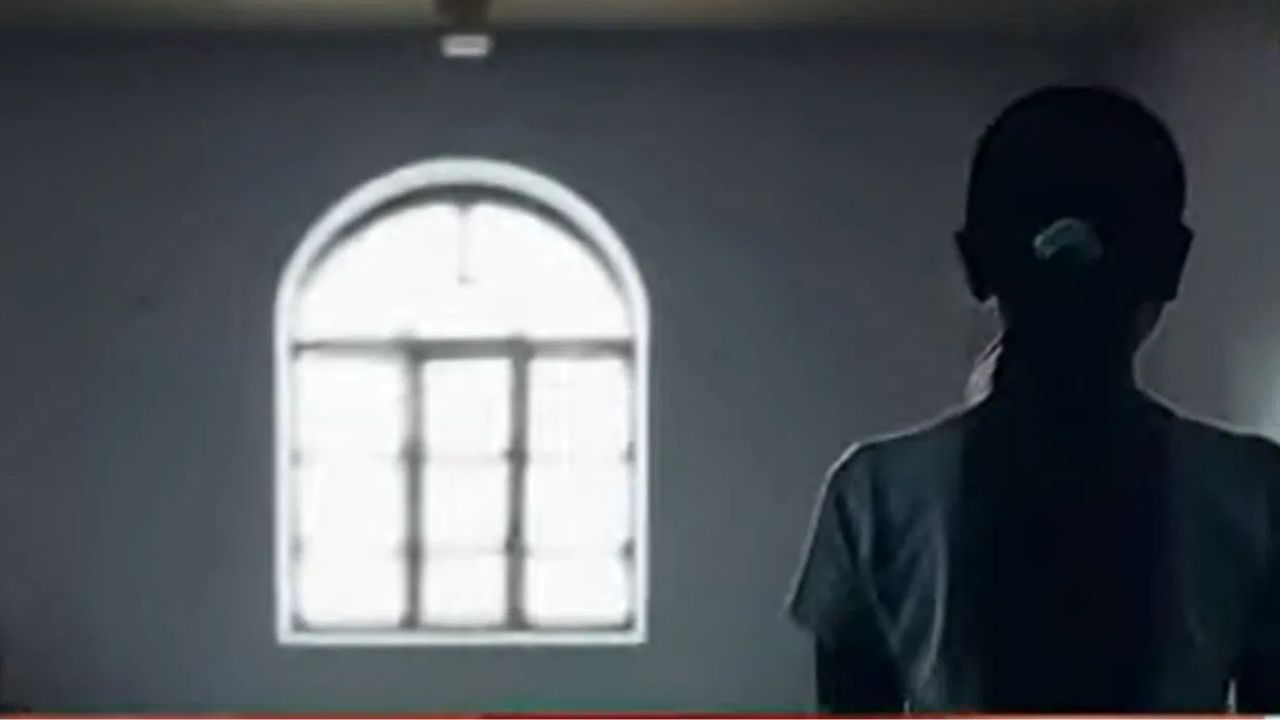 Kasba College: 'বস তোকে একটু দেখি...', ইউনিয়ন রুমে এই বলেই বসিয়ে রাখা ...