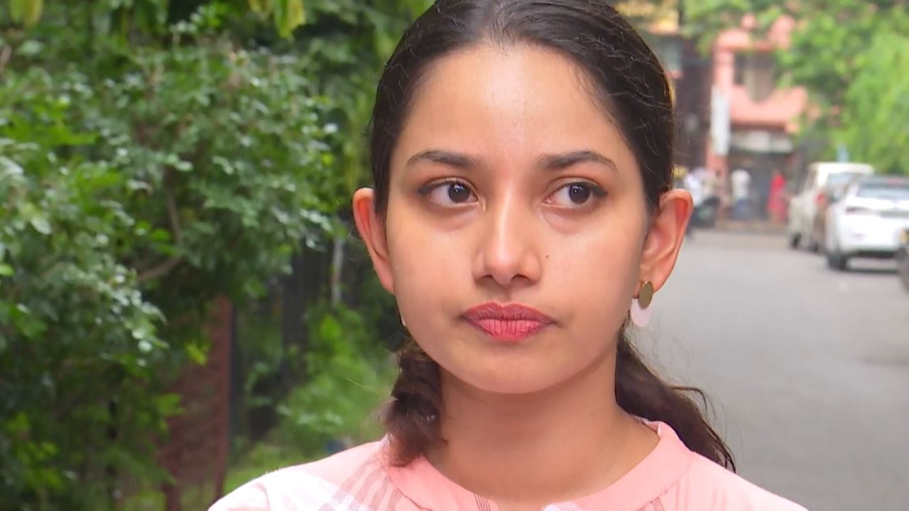 Rajanya Halder: 'না নেত্রী হওয়ার যোগ্যতা রয়েছে, না অভিনেত্রীর', মুখ ...