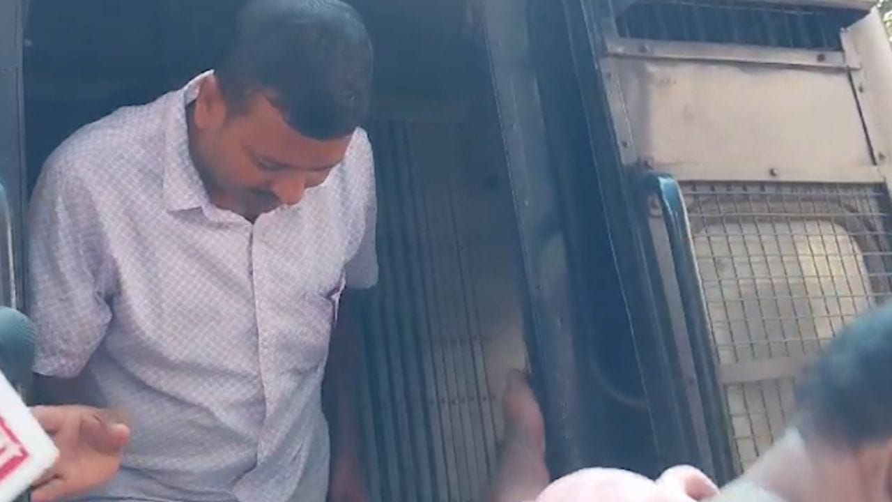 Jiban Krishna Saha: এবার আরও বিপাকে জীবন, একে একে ২০ জনকে তলব, সব ফাঁস ...