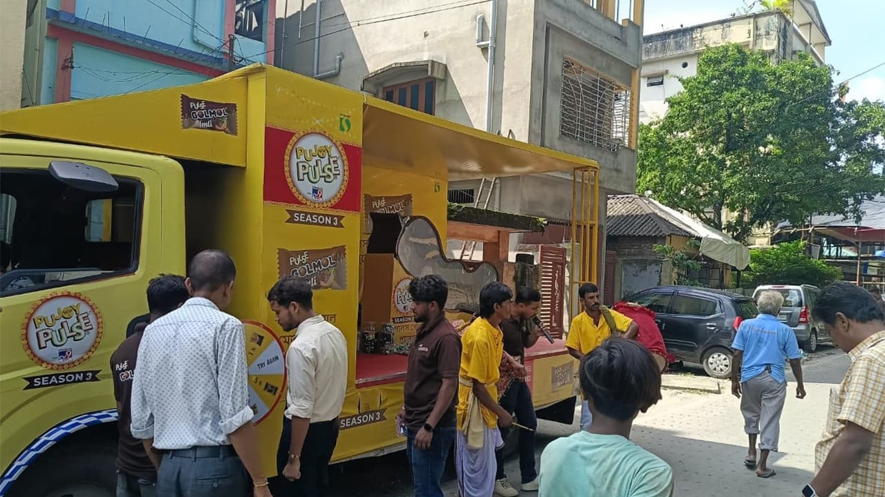 Pujoy Pulse 2025: পালস গোলমোল খেয়েই মুখে হাসি, ট্যাবলো ঘিরে উন্মাদনা শিলিগুড়ি-আসানসোলে ...