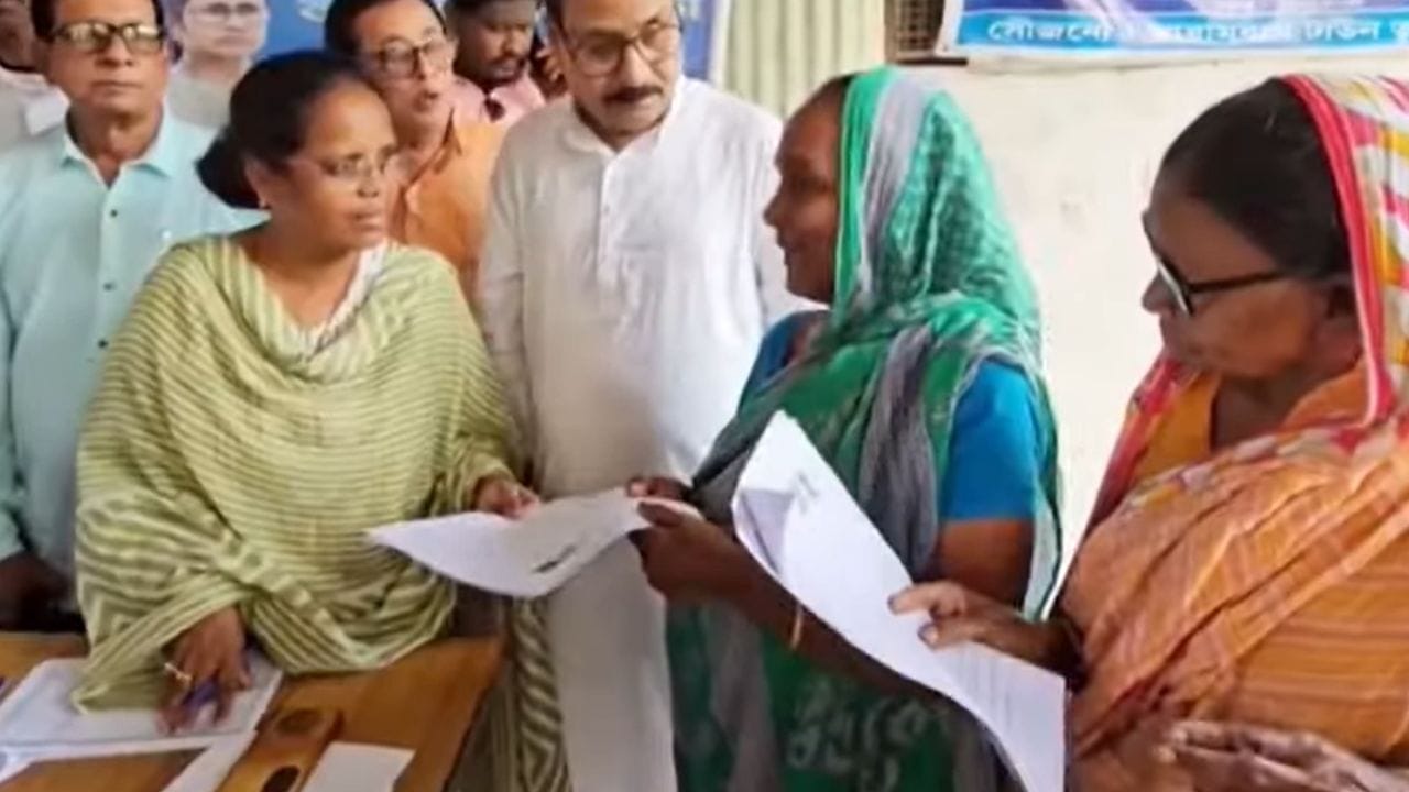 SIR: বাড়ানো হবে এসআইআর-এর সময়সীমা? | BLOs of west bengal want more ...