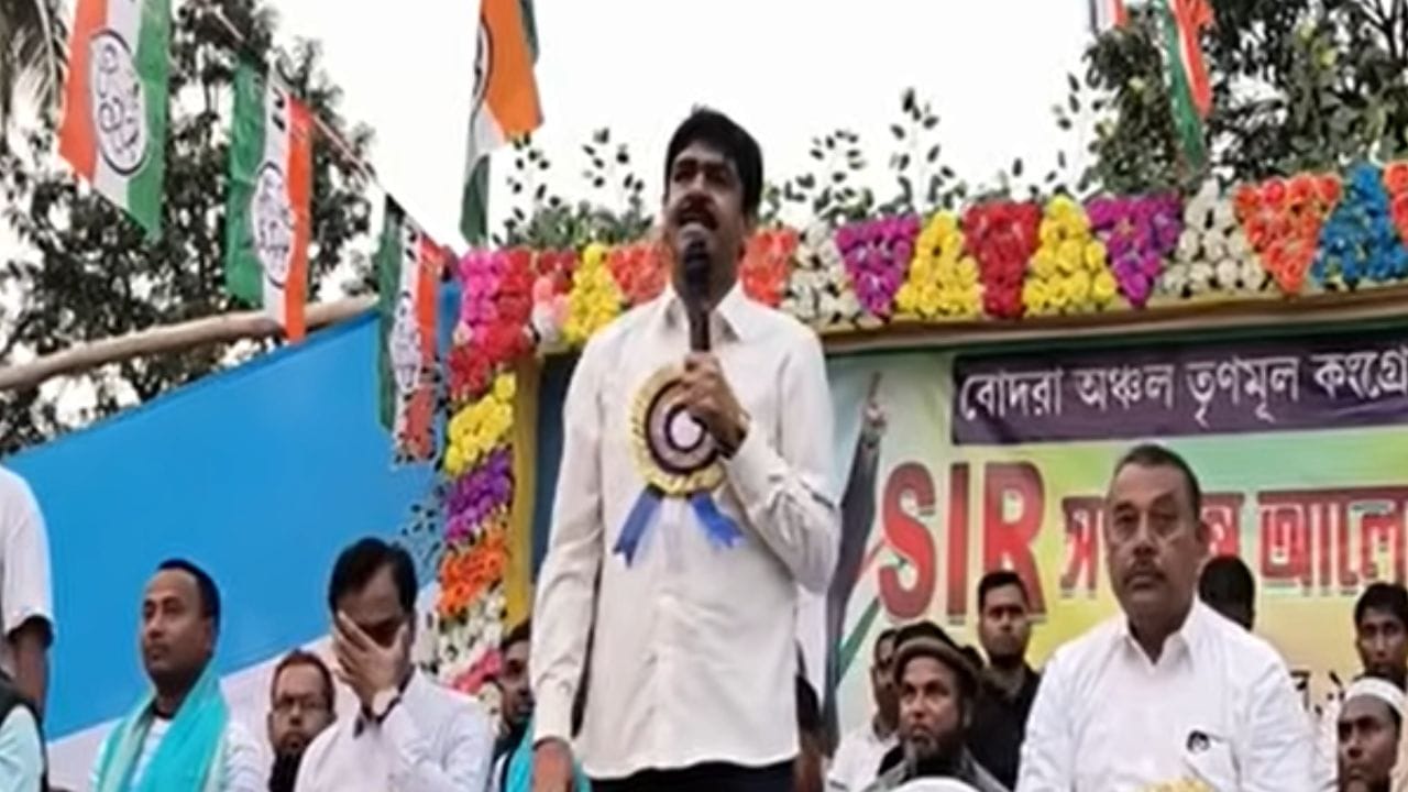 'ছুঁচো মেরে হাত গন্ধ করব না', এ কী বললেন শওকত - Bengali News | Saokat Molla attacks ISF in ...