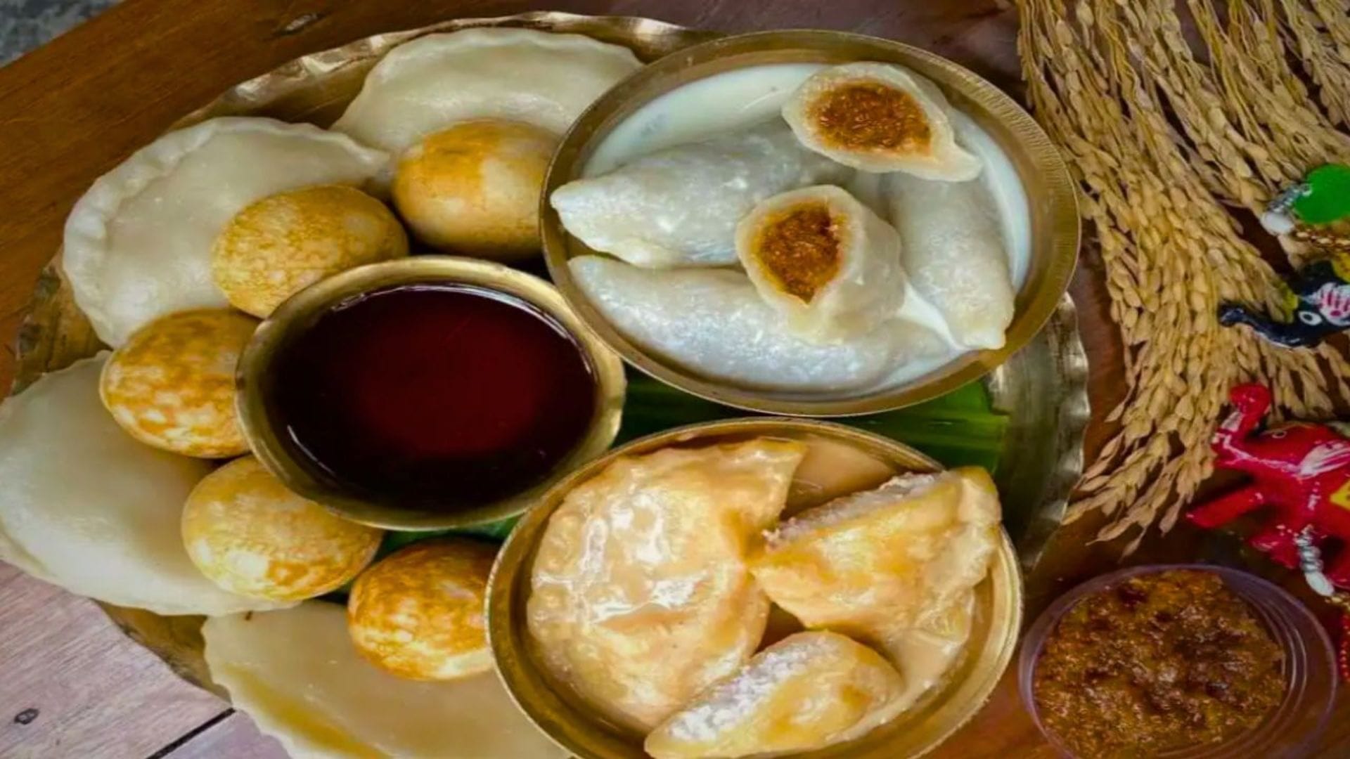 পাতে পিঠে, মনে স্মৃতি: মকর সংক্রান্তিতে বাঙালির শীতবিলাস আর ঐতিহ্যের ...