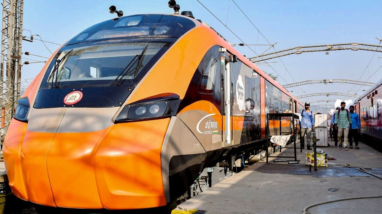Vande Bharat Sleeper News: থাকবে WiFi, প্যান্ট্রিও হবে AC! বন্দে ভারত ...