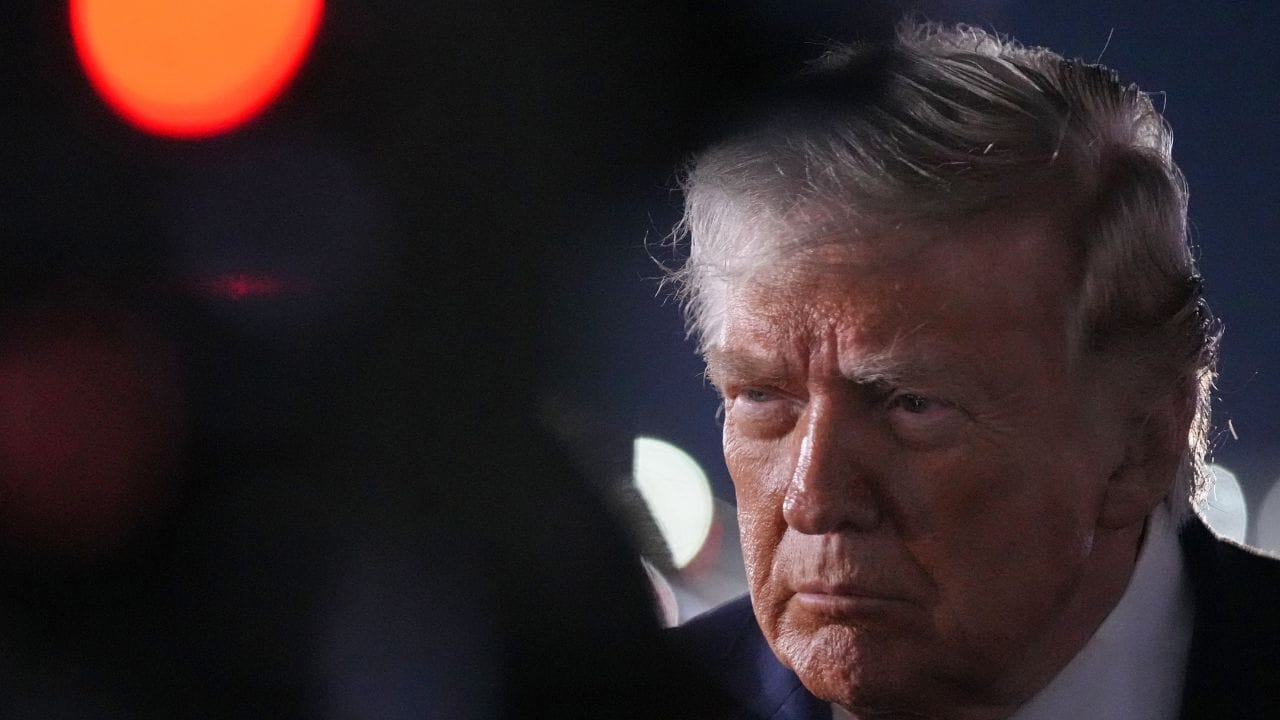Trump Iran Attack Warning: আজ রাতের অন্ধকারেই দখল হয়ে যাবে ইরান? বিরাট ...